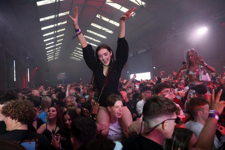 Thousands hit Liverpool rave in trial reopening from lockdown | The ...