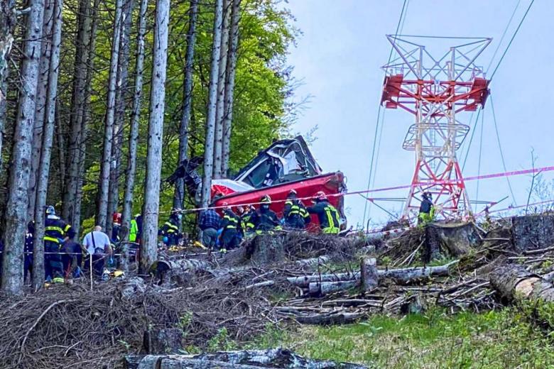 Italy cable car crash probed as child fights for life | The Straits Times