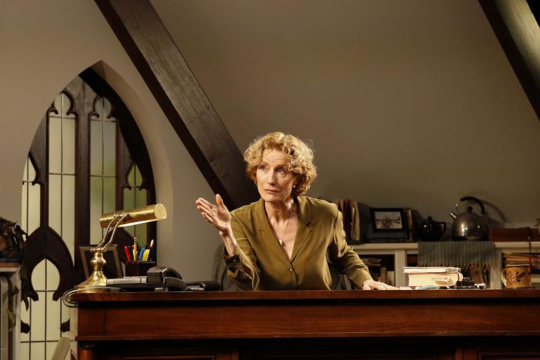 Gone Girl actress Lisa Banes dies 10 days after hit-and-run | The ...