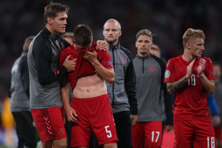 Football: Denmark players arrive home to heroes' welcome after Euro ...