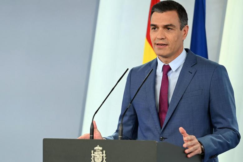 Spanish PM unveils younger Cabinet dominated by women | The Straits Times