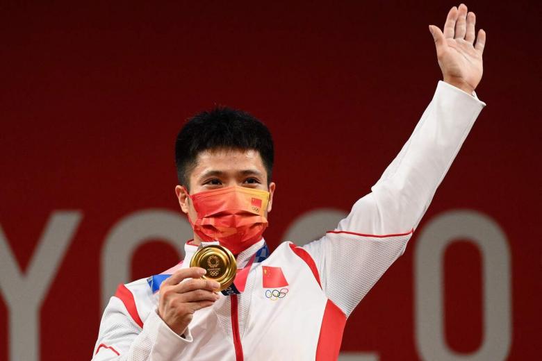 Olympics: Flamboyant 'flamingo' Li hoists China's second weightlifting ...