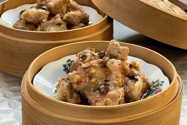 Comfort Cooking: Steamed pork ribs in black bean sauce | The Straits Times