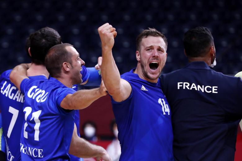Olympics: France beat Denmark 25-23 to win third men's handball gold ...