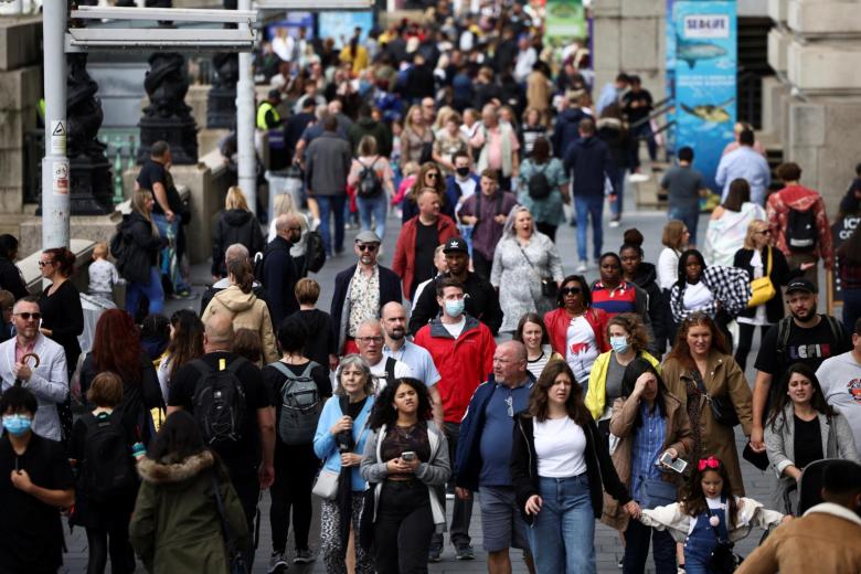 Britain's foreign-born population doubled in the last decade | The ...