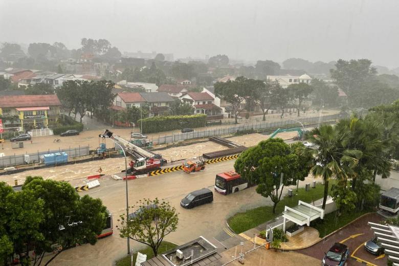Risk of flash floods in several areas in S’pore, including Upper Bukit ...