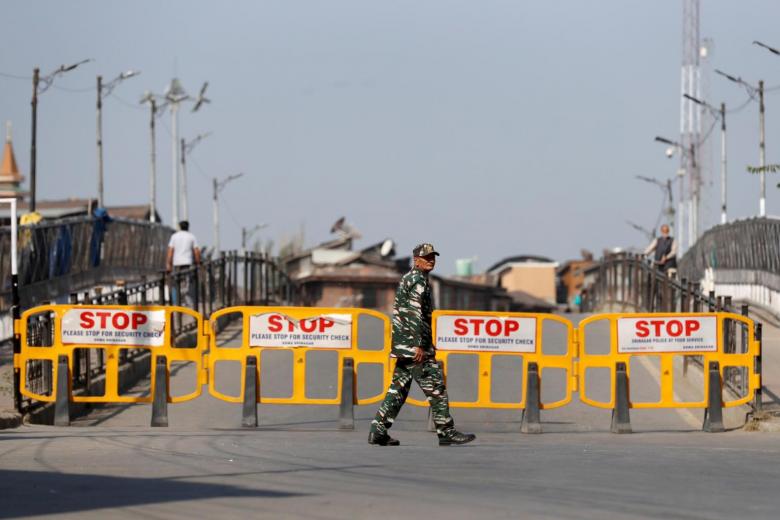 Indian Kashmir lockdown extended after separatist icon's death | The ...