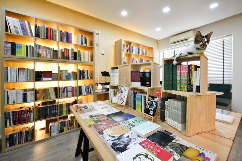 New Chinese-language bookstore opens in Tanjong Katong | The Straits Times