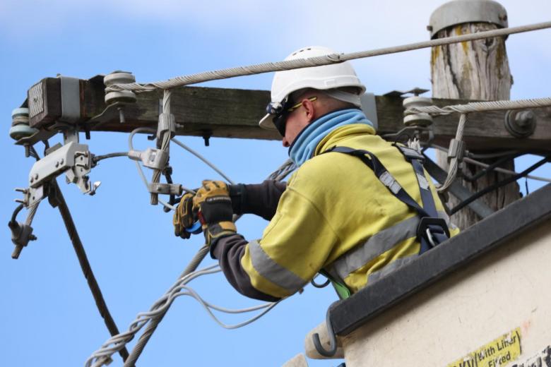 AusNet, partly owned by Singapore Power, gets sweetened $9.36 billion ...