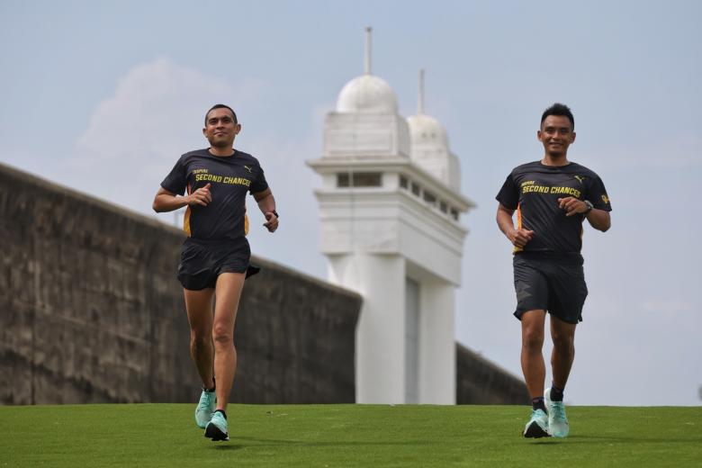 Prison officers share their passion for running to help inmates stay ...