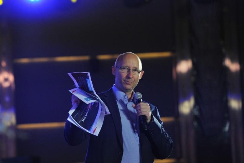 Badminton 'still learning to live with' Covid-19, says world federation ...