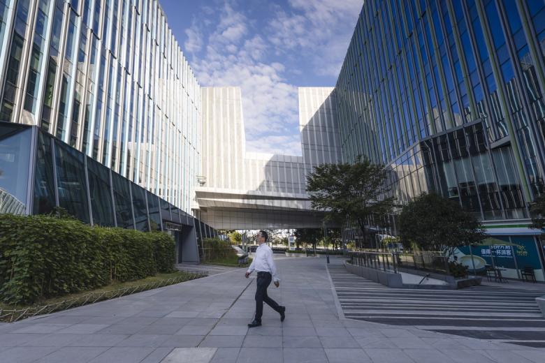 Chinese developer Sinic defaults amid Evergrande contagion | The ...