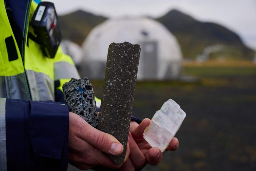 In Iceland, CO2 sucked from the air is turned to rock | The Straits Times
