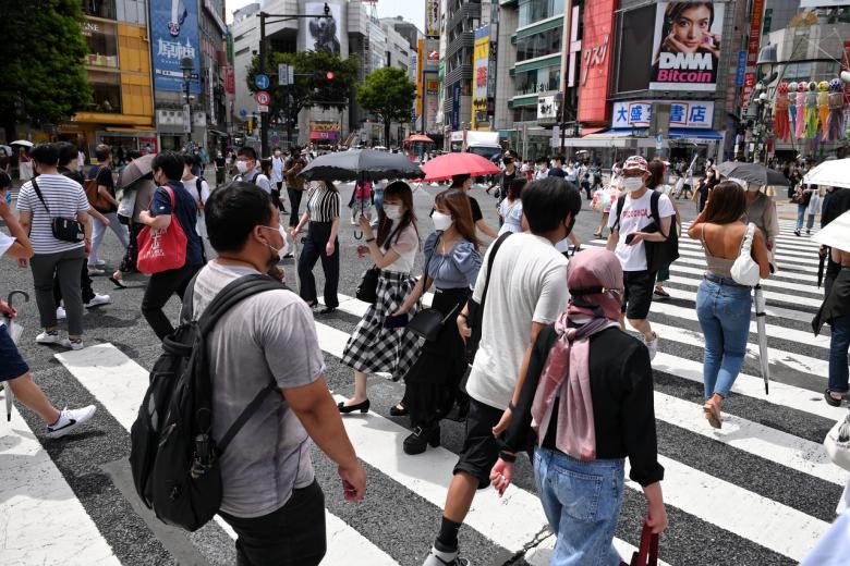 Japan eases border rules to allow business travellers, students | The ...