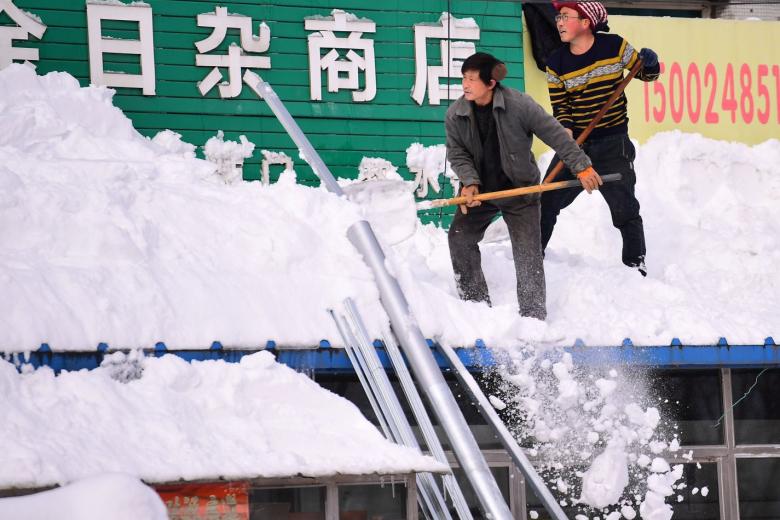 Parts of north-east China hit by record snowfall | The Straits Times
