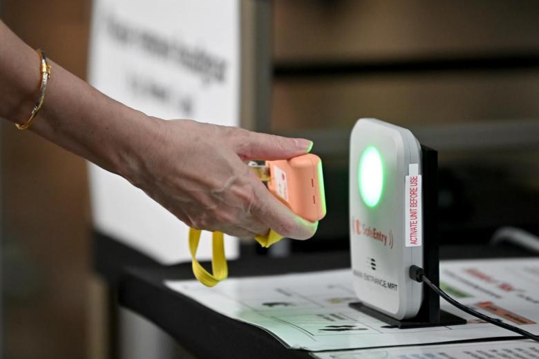 Woman arrested for allegedly using family member's TraceTogether token ...