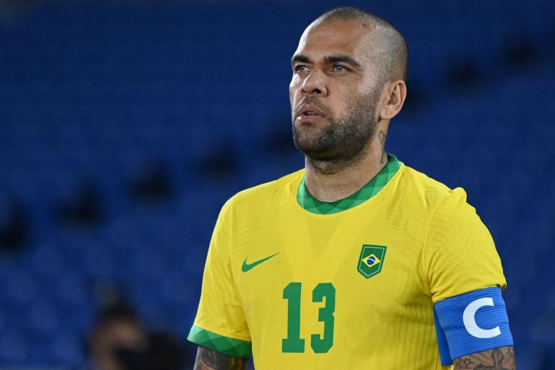 Football: Barca agree deal to re-sign Brazilian Alves for rest of ...