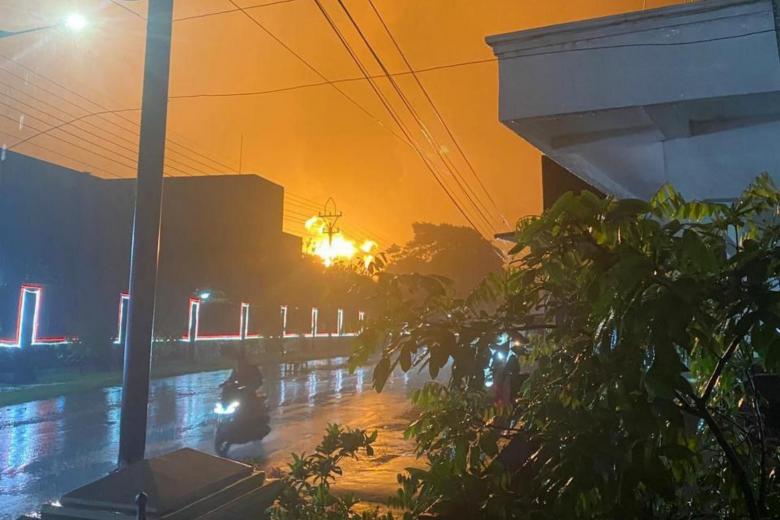 Fire breaks out at Indonesia's Pertamina refinery complex | The Straits ...