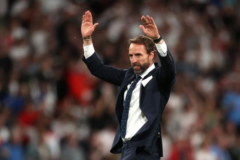 Football: Southgate rewarded for England progress with new deal until ...