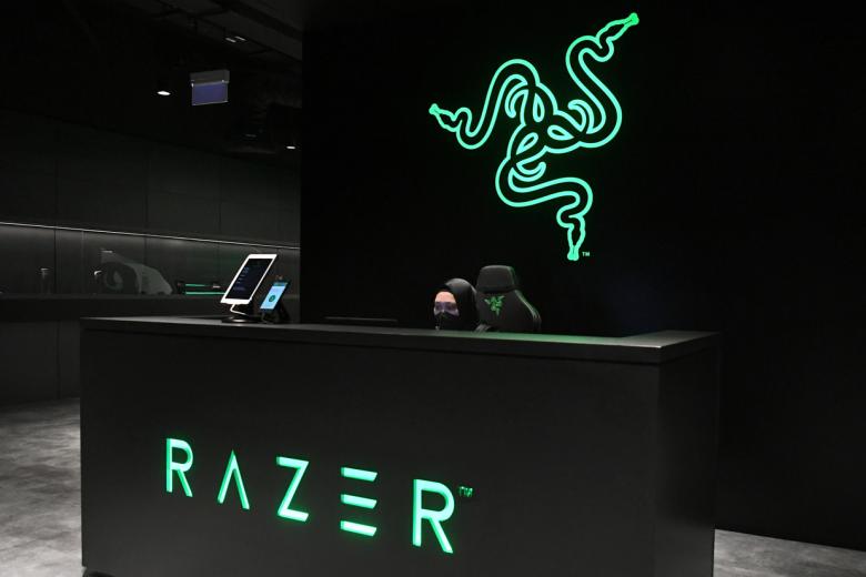 Razer executive-led group offers to take firm private, valuing it at $4 ...