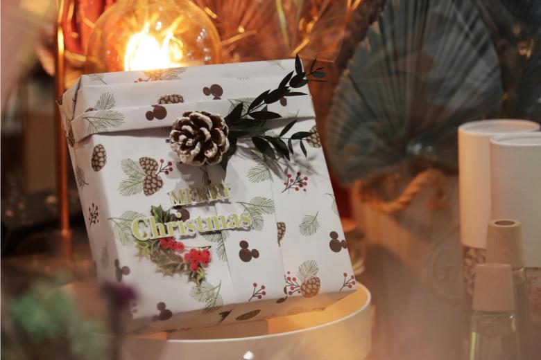 Klosh gift shop lets customers get hands-on with wrapping, lend a ...