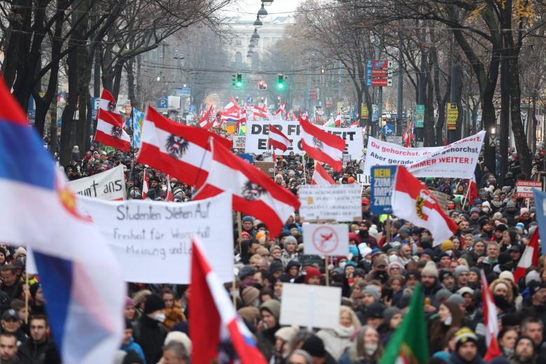 Mass protest in Vienna against Austria's controversial Covid-19 ...