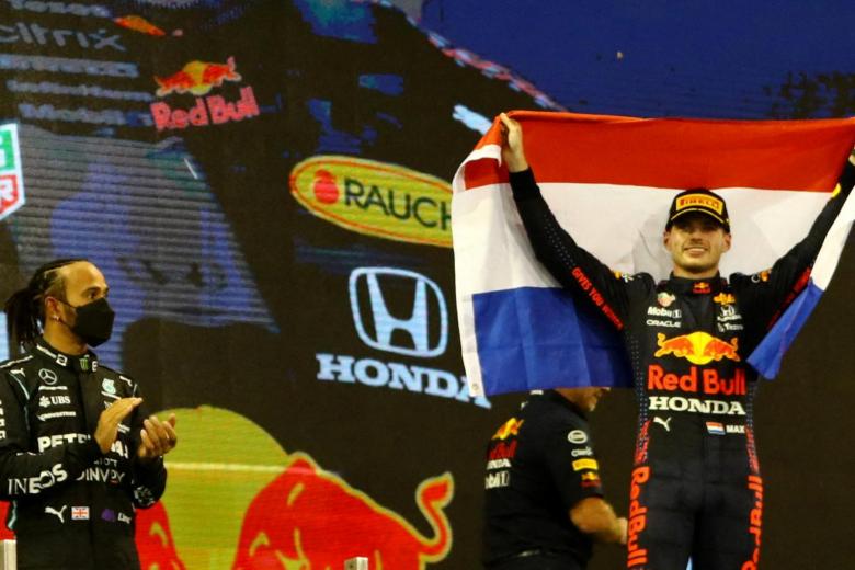 On an electric F1 night, a gritty celebration of sport | The Straits Times