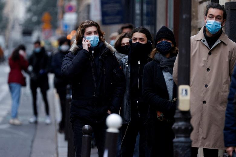 Paris again makes face masks compulsory outdoors | The Straits Times