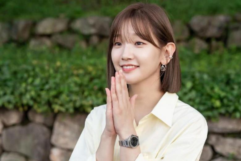 Parasite star Park So-dam reassures fans after thyroid cancer operation ...