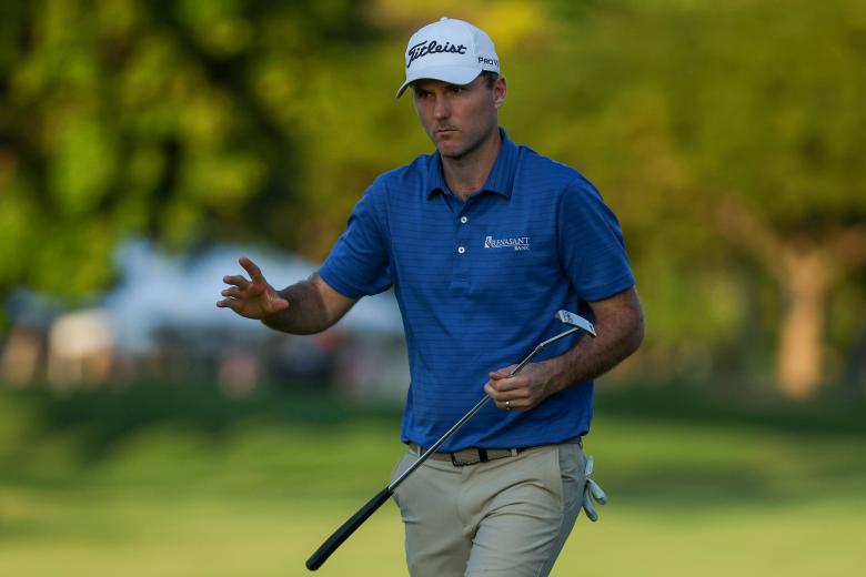 Golf: Henley takes two-stroke lead into final round at Hawaii, thanks ...