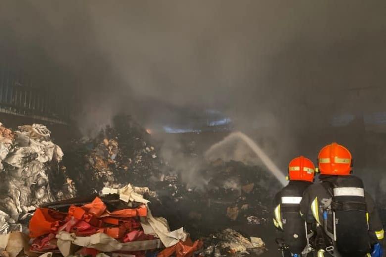 Fire breaks out at industrial building near Pioneer Road; no injuries ...