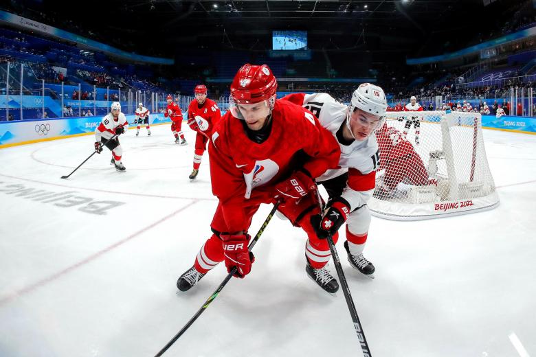 Winter Olympics: Russian ice hockey team survive jittery start to title ...