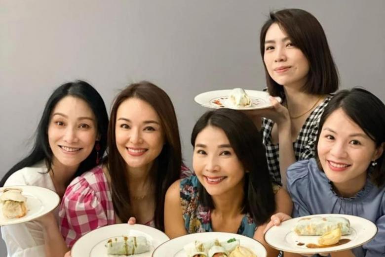 Former actress Tracy Lee reunited with ex-colleagues over Chinese New ...