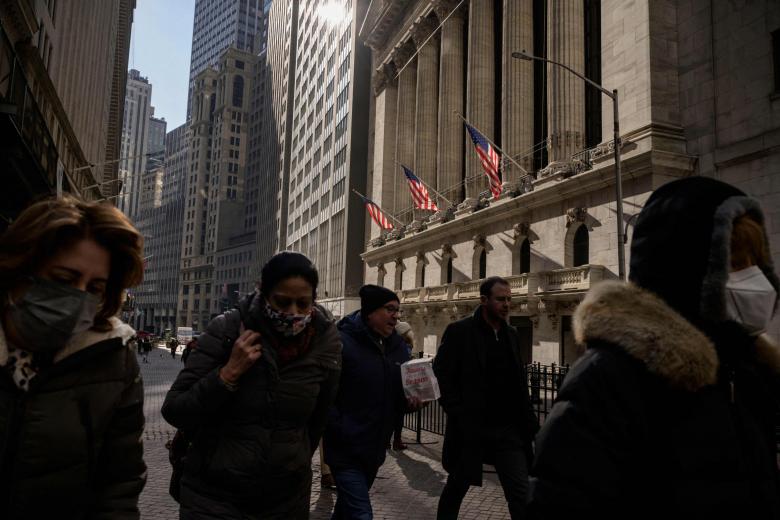 Gender Executive Pay Gap Widens To 25 In US Biggest Gulf Since 2012 Gender Executive Pay Gap Widens To 25 In US Biggest Gulf Since 2012