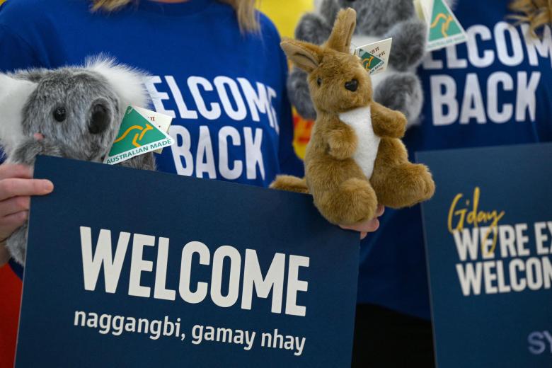 Australia fully reopens borders shut by Covid-19 pandemic, welcomes ...