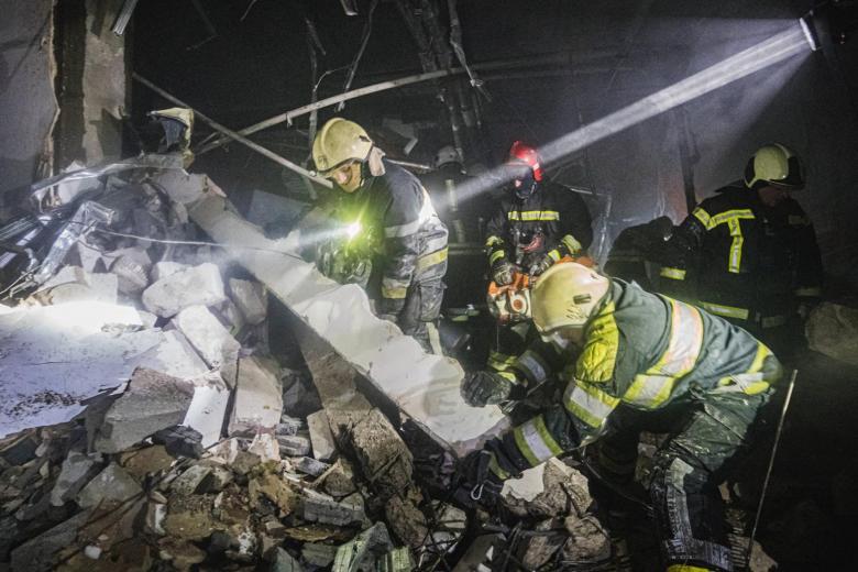 At least six dead in overnight bombing of Kyiv mall | The Straits Times