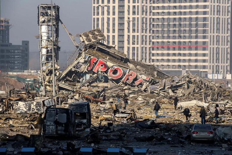 In Pictures: Ukraine shopping mall in Kyiv destroyed in overnight ...