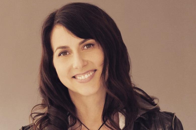 Amazon founder Jeff Bezos' ex-wife MacKenzie Scott donates US$275 ...