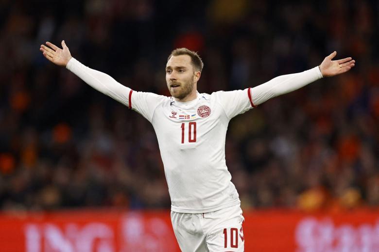 Football: Eriksen celebrates perfect comeback after near-fatal heart ...