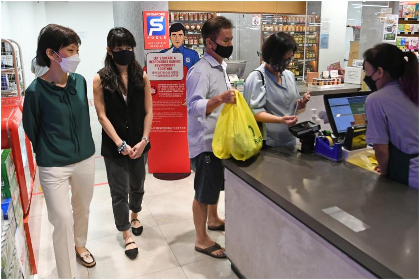 Disposable bag charge sends signal that everyone plays part in ...
