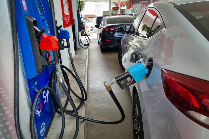 Lower-octane petrol prices dip below $3 a litre | The Straits Times