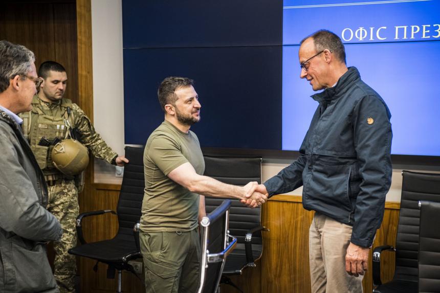 This is our fight, German opposition leader says on Ukraine visit | The ...