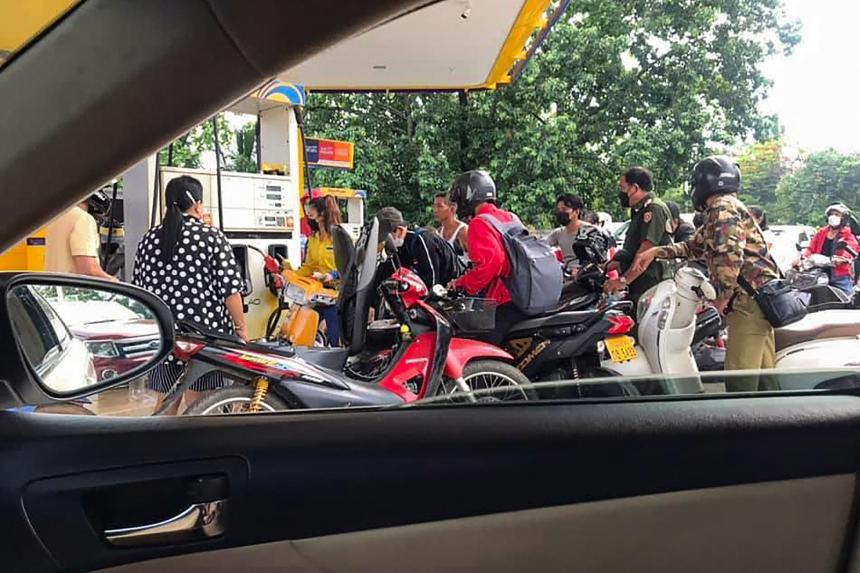 Long queues at petrol stations as fuel crisis hits Laos | The Straits Times