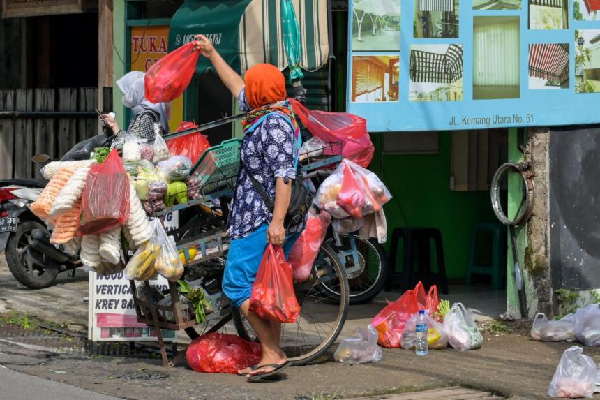 Indonesians hit hard by rising inflation | The Straits Times