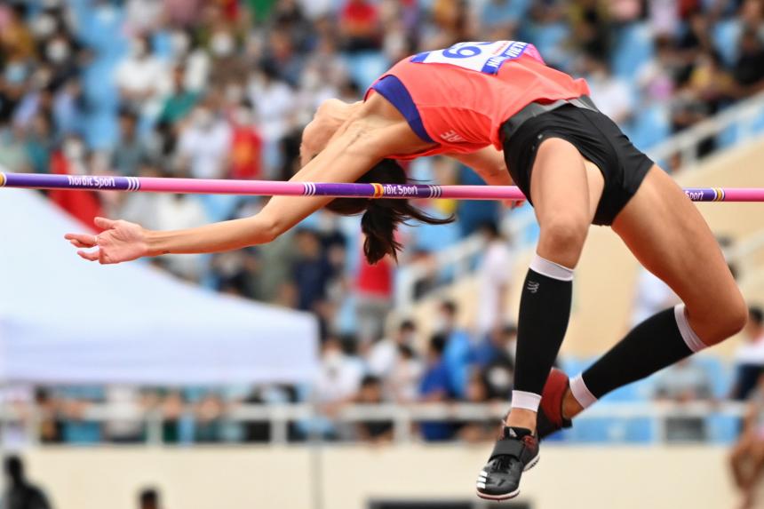 SEA Games: Lawyer Tan Zong Yang wins Singapore's first men's 400m medal ...
