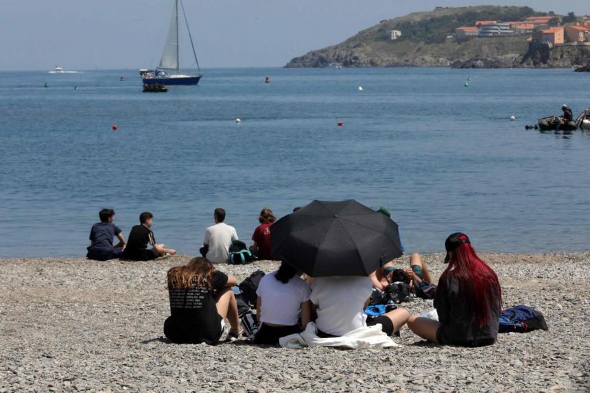 French towns sweat in record May heat | The Straits Times