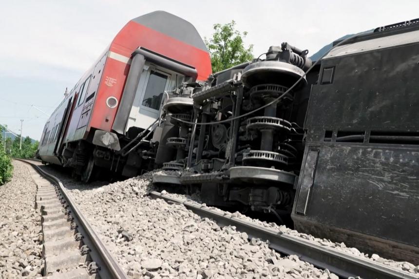 Three killed, several injured after train derails in southern Germany ...