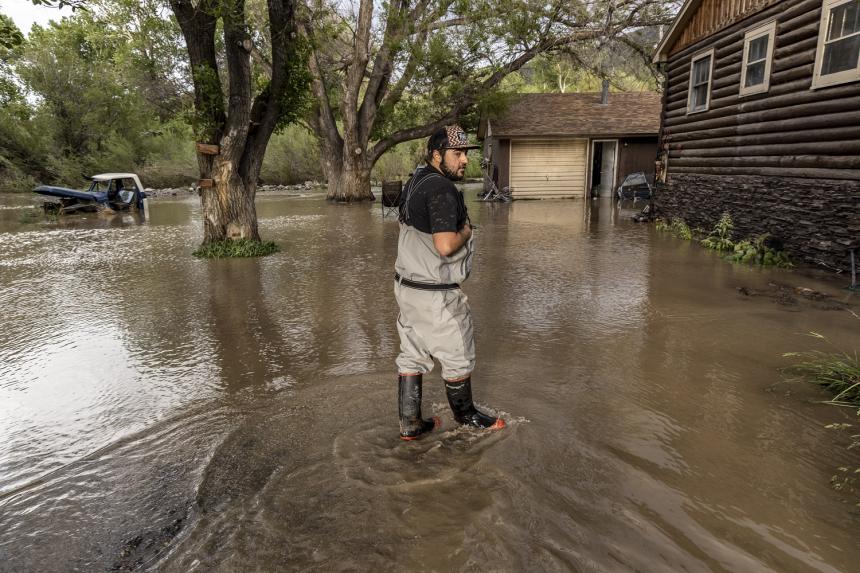 Dozens rescued by helicopter in Yellowstone floods | The Straits Times