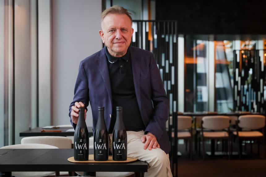 A gaijin making sake in Japan - how Richard Geoffroy went from Dom ...