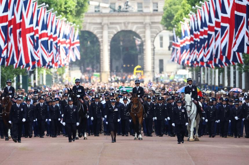 London police strip-searched hundreds of kids, new data shows | The ...